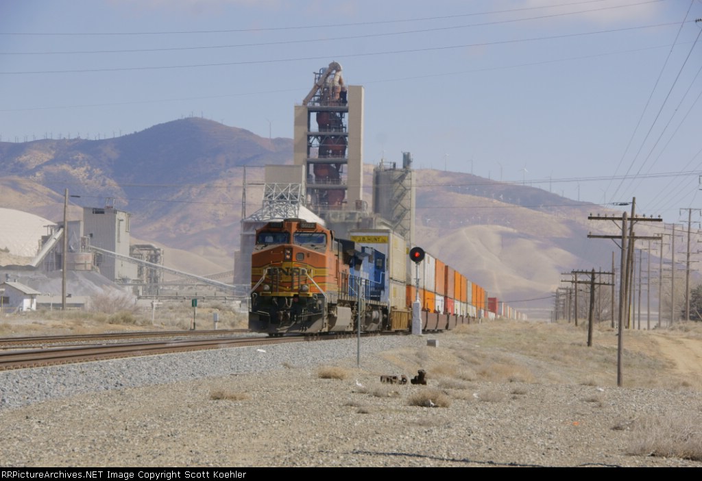 BNSF 5022